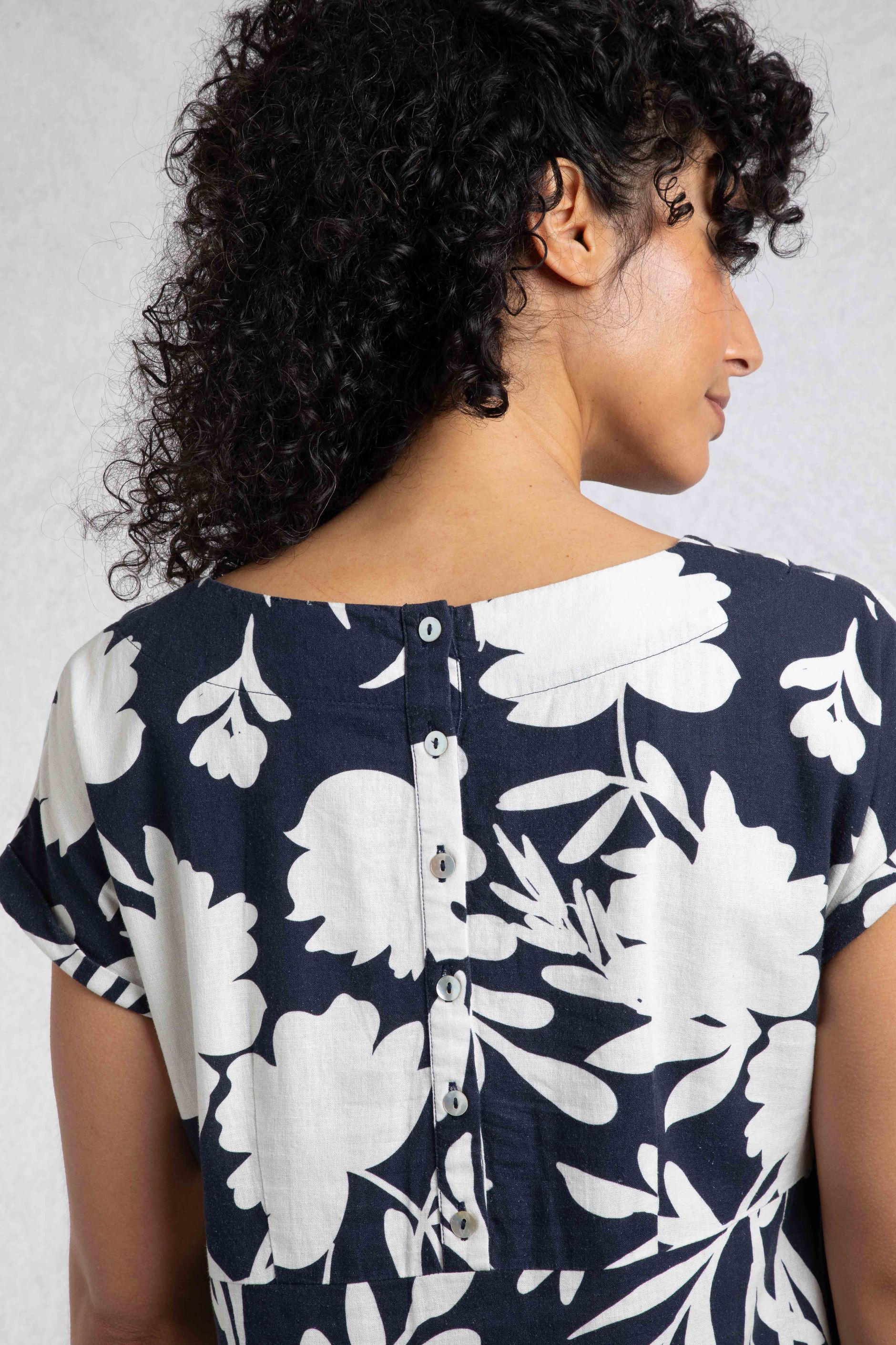 Orlando Linen Rich Pocket Dress Nightshade | Weird Fish