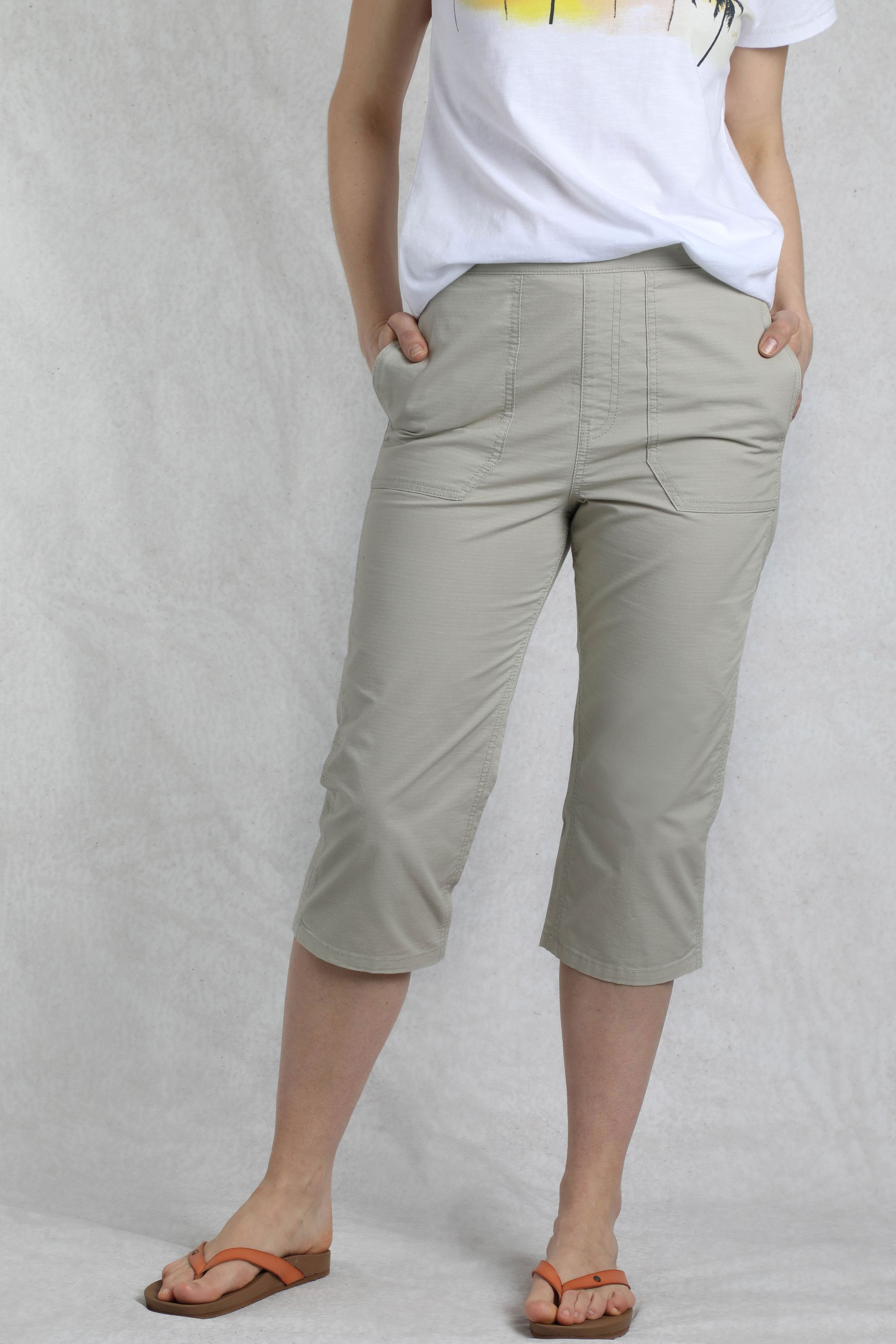 Anyar 3/4 Length Ripstop Trousers Oyster | Weird Fish