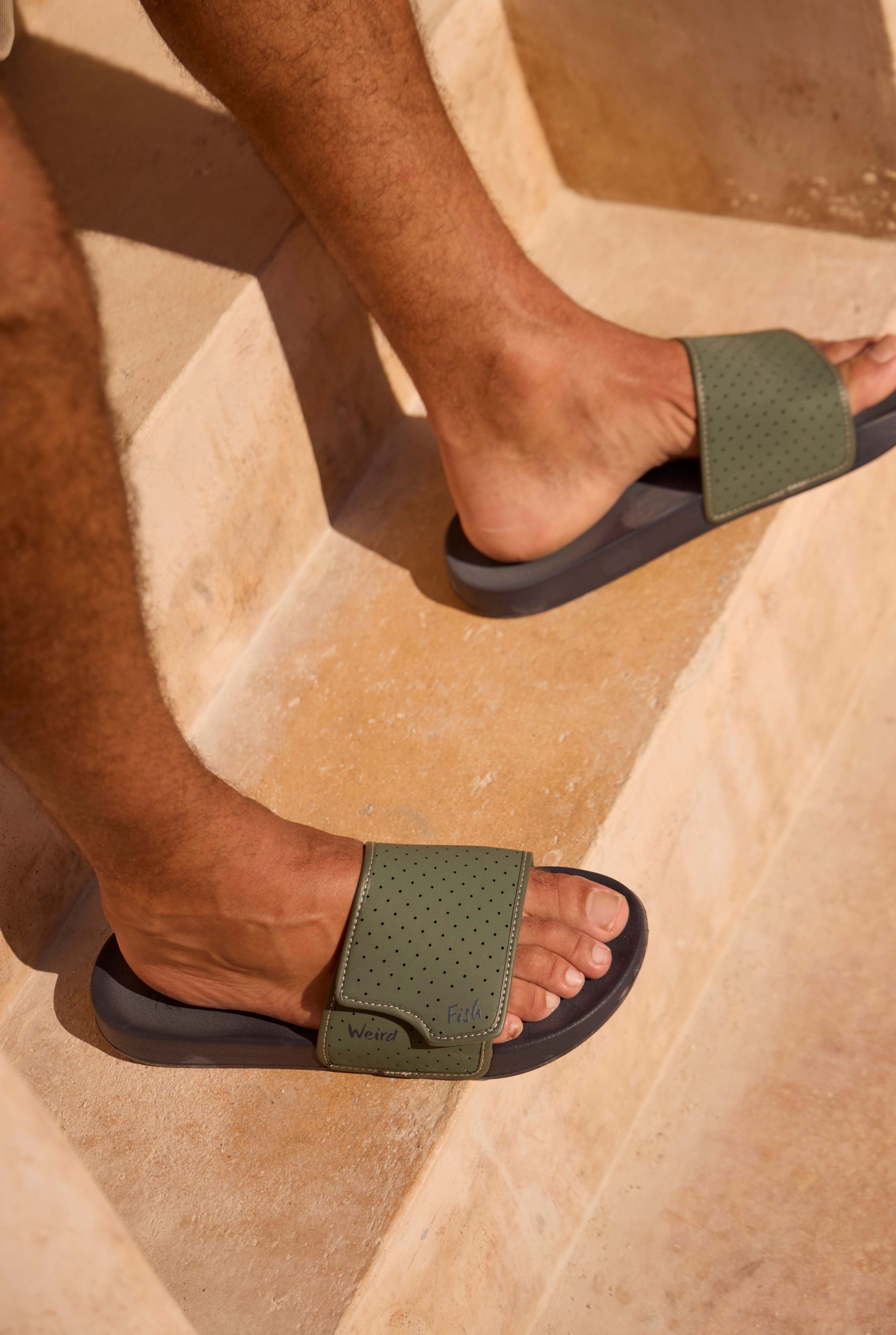 Oliver Pool Sliders Army Green | Weird Fish