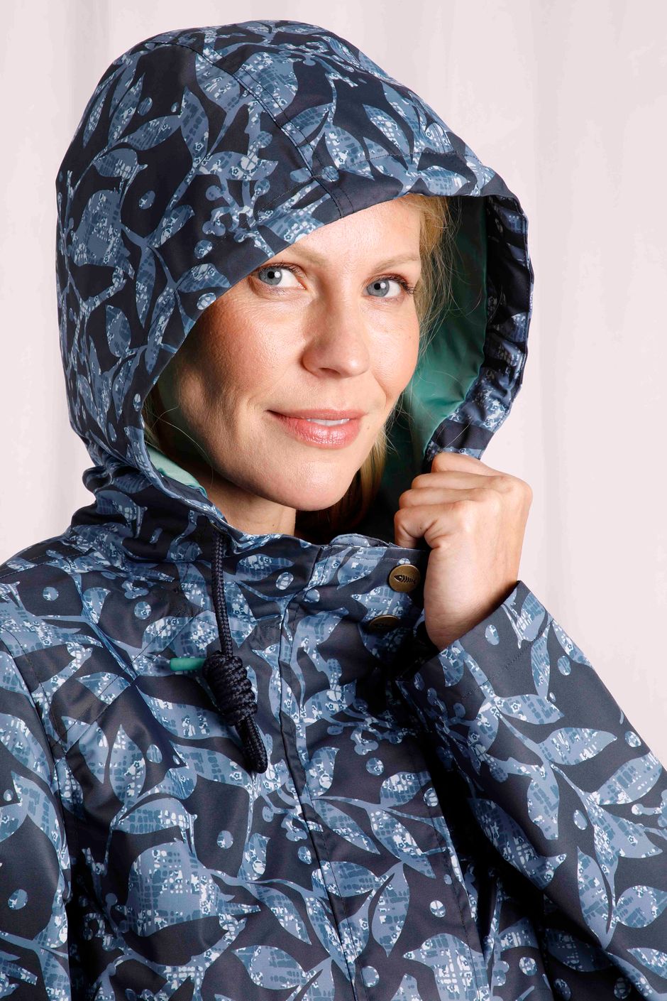 Alinda Printed Showerproof Jacket Navy | Weird Fish