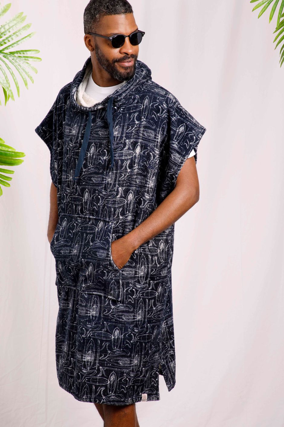 Darya Unisex Terry Towelling Changing Robe Dark Navy | Weird Fish