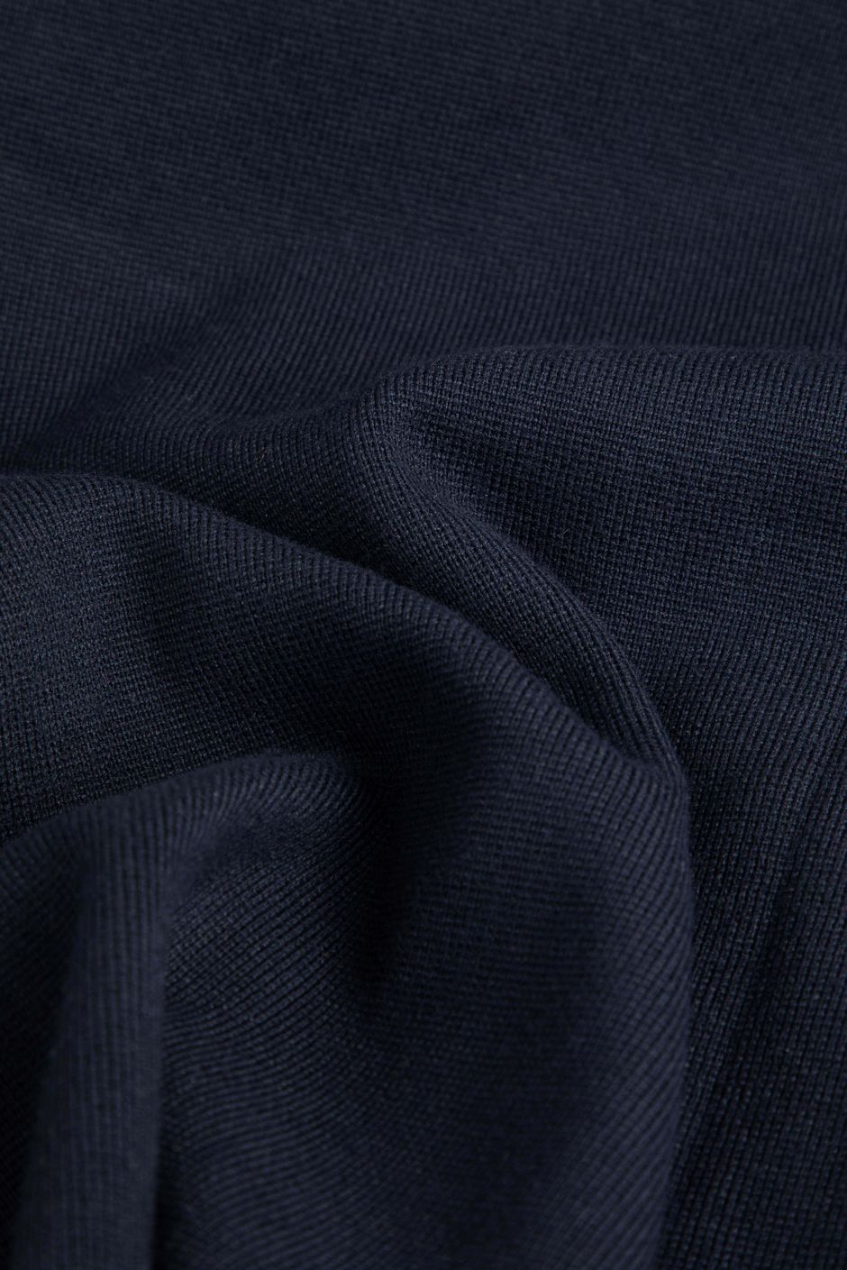 Noah Crew Neck Fine Knit Jumper Midnight | Weird Fish