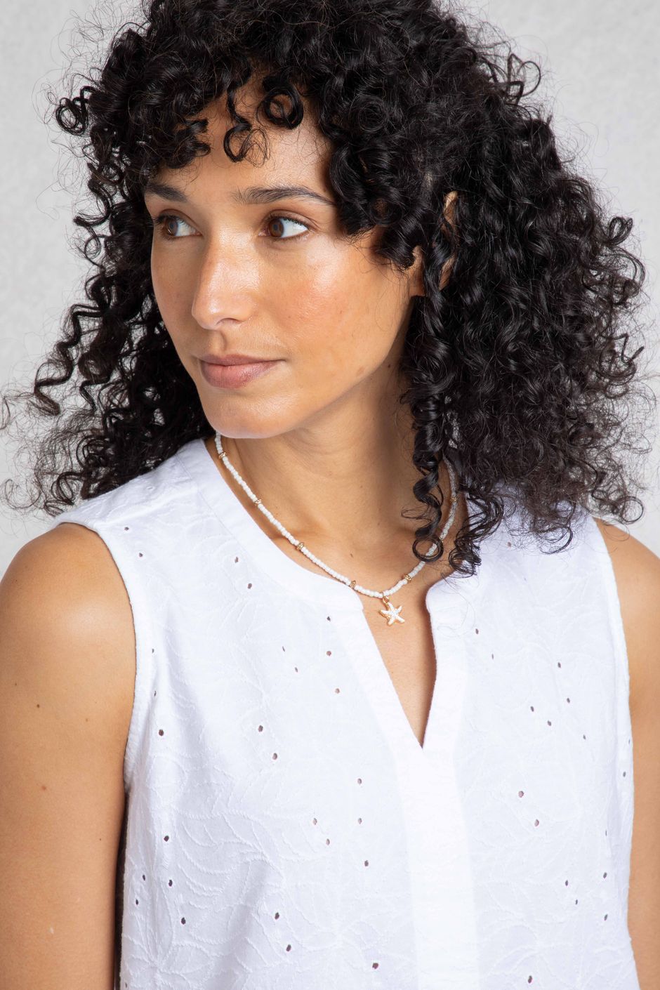 Maude Broidery Vest White | Weird Fish