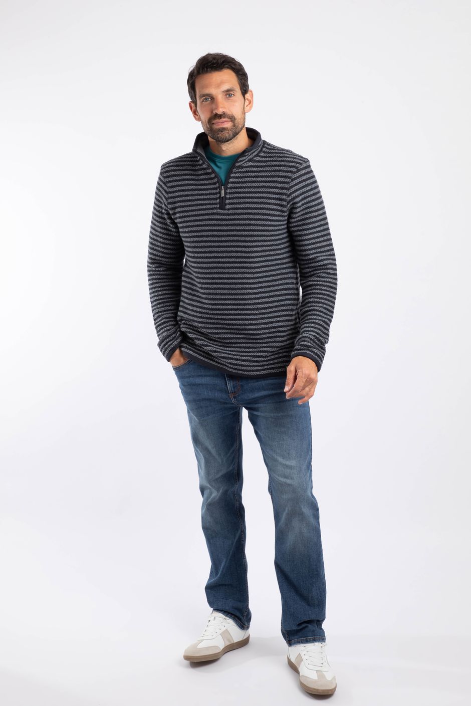 Shorling 1/4 Zip Limited Edition Macaroni Black | Weird Fish