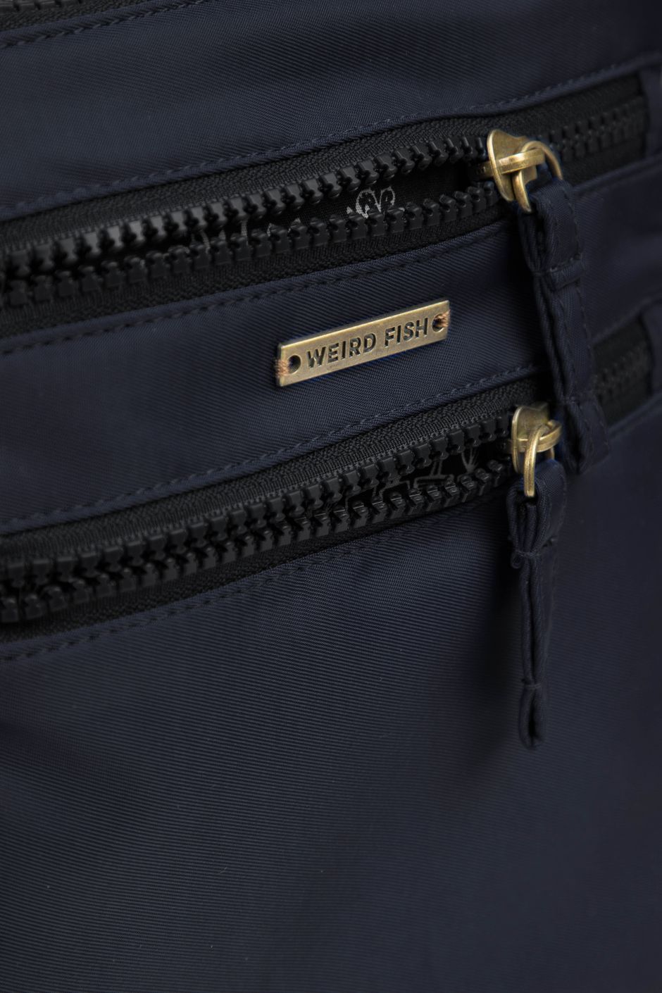 Nisla Crossbody Bag Navy | Weird Fish